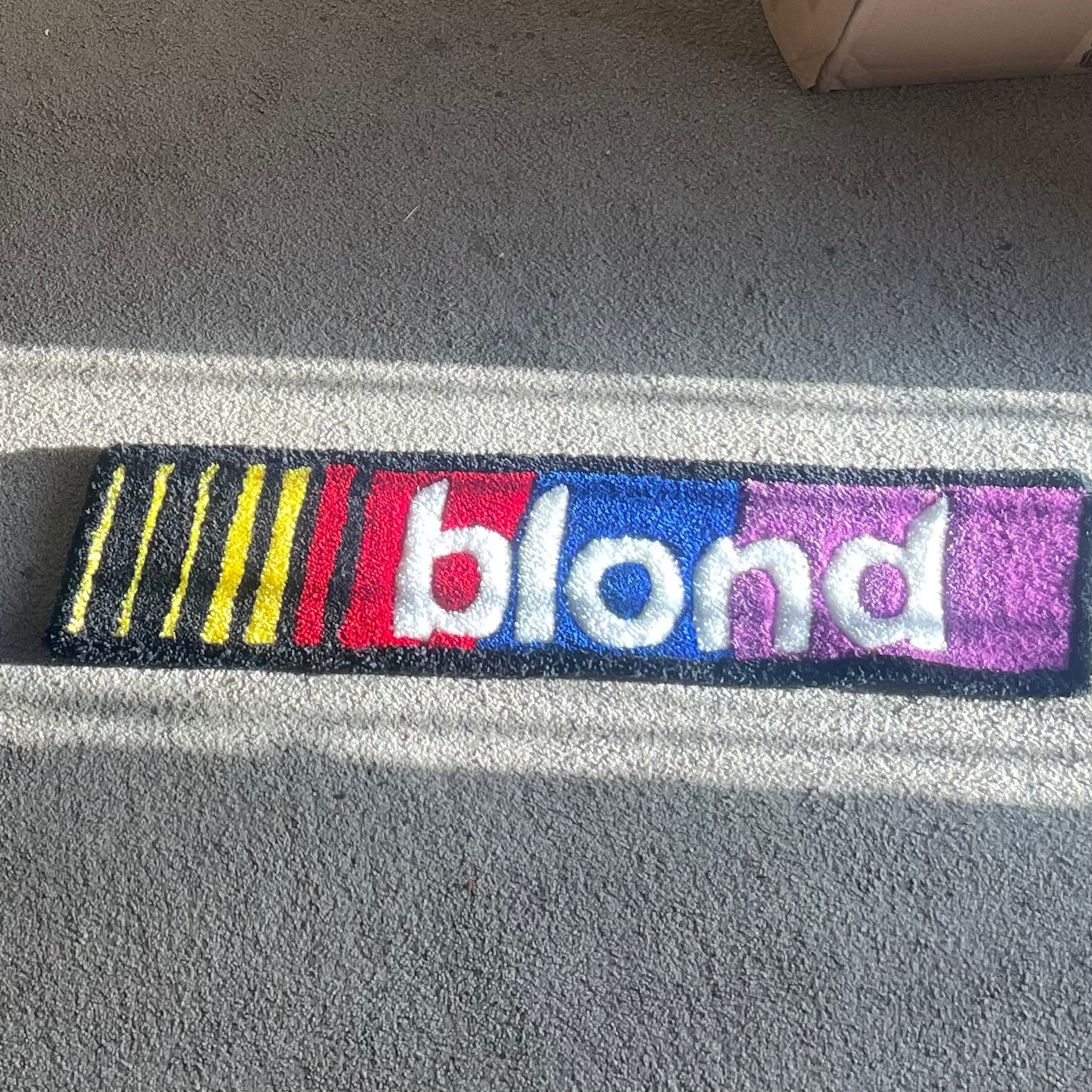 "BLOND" TUFTED RUG – Music Void!